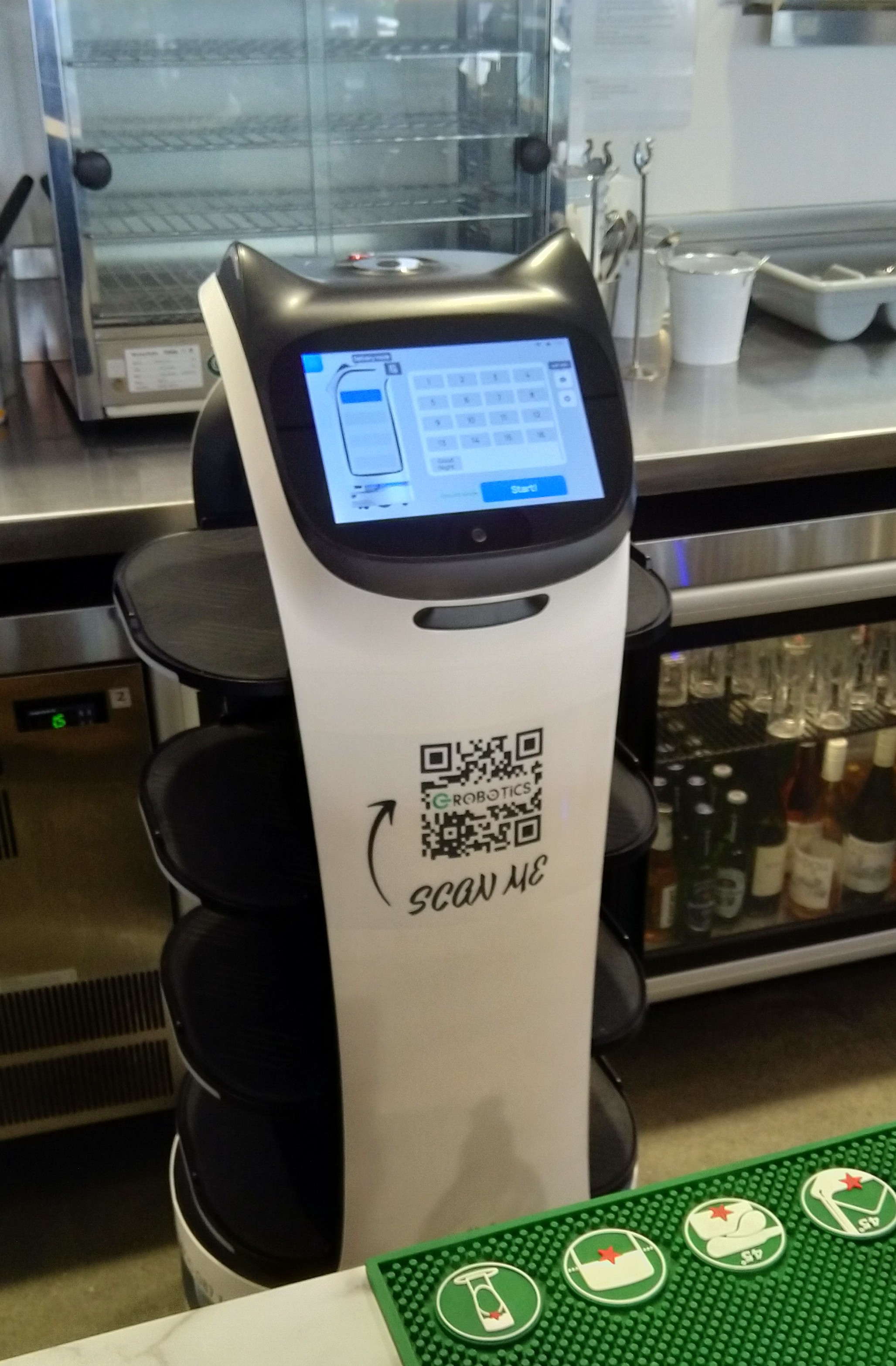 Self serving robots? – Uncoffined