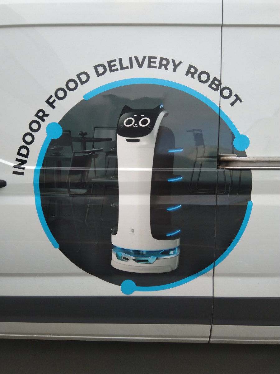 Self serving robots? – Uncoffined